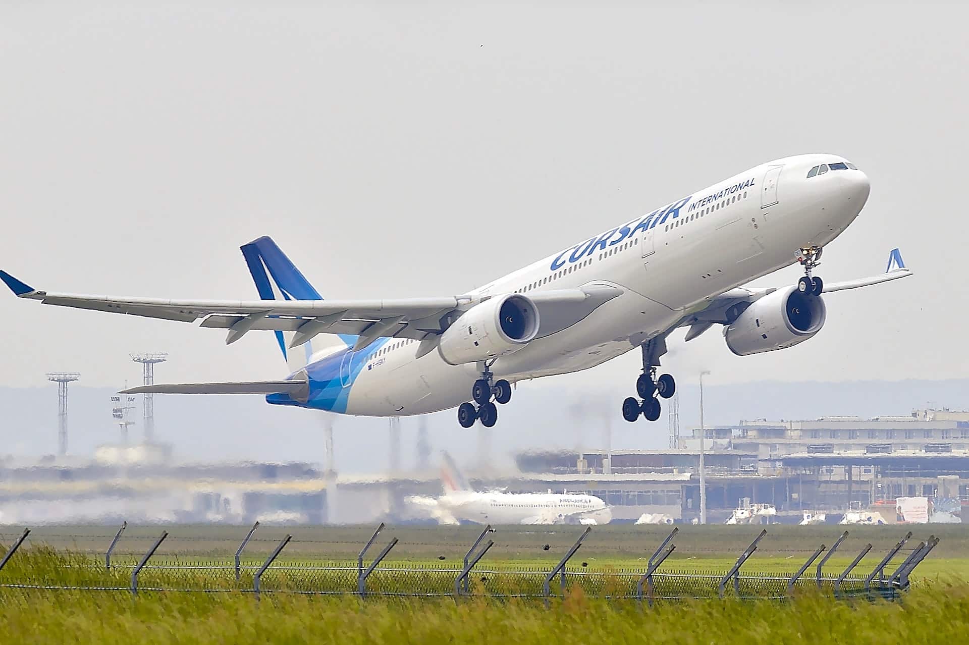 Quand acheter un billet d'avion : toutes les réponses